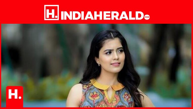 Actress And Model Amritha Aiyer Image Collection