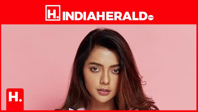 Actress And Model Ruhi Dilip Singh Latest Photoshoot