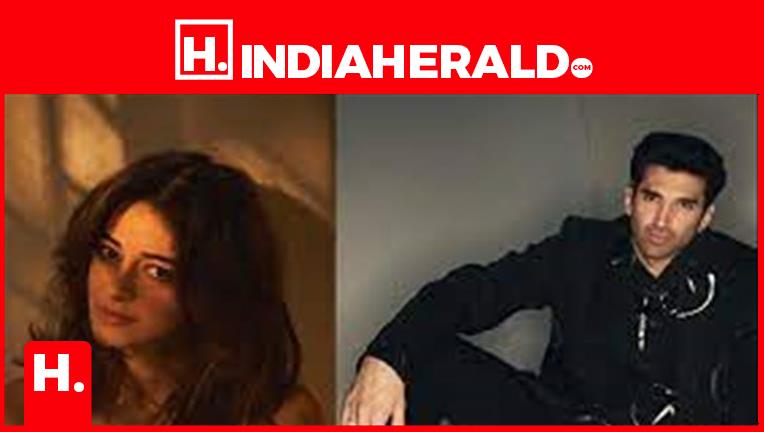 Ananya Pandey and Aditya arrived together at Karan party...