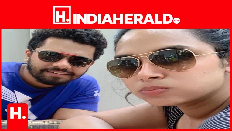 Hari Teja latest Photos With Her Husband