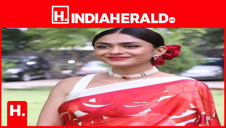 How beautiful did Mrinal Thakur look on the silver screen a