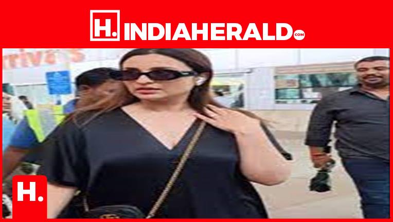 Parineeti in kaftan dress hides pregnancy??