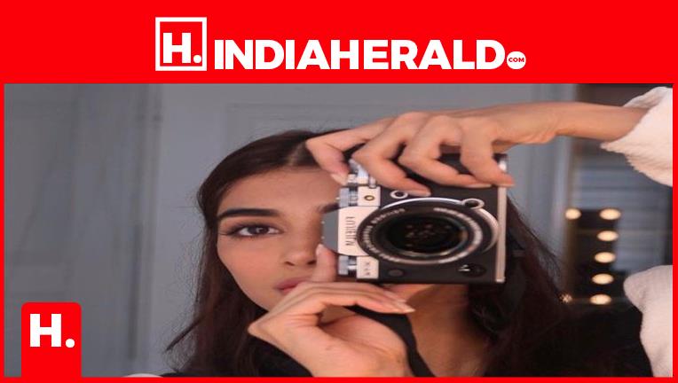 Pooja Hegde Latest Photos In Insta