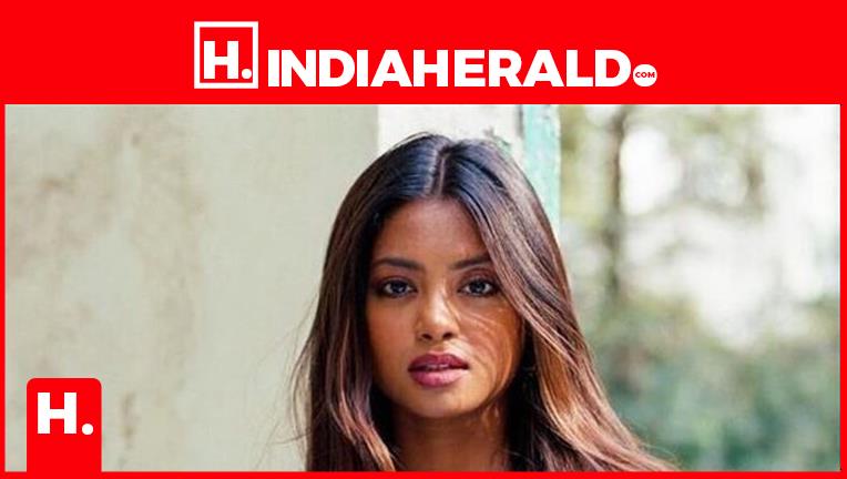 Shaun Romy Hot Photos In Insta