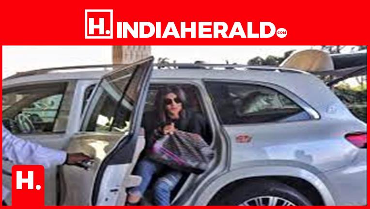 Shilpa Shetty new car collection Mercedes worth 3 crore