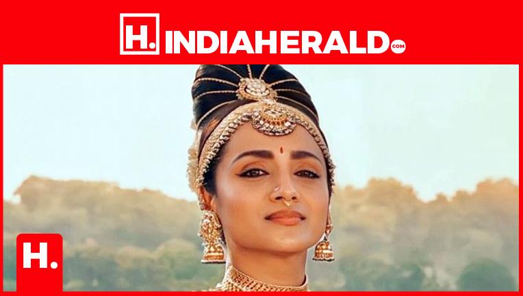 Trisha Hot Photos from Ponniyin Selvan movie and Promotionss