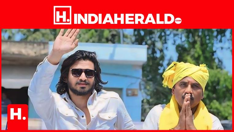 Actor Nikhil Campaigning in Favor of TDP