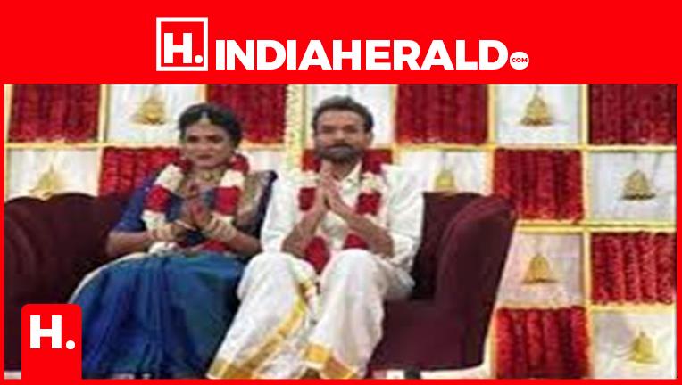 Actor Premji is getting married.. Viral Engagement Photos