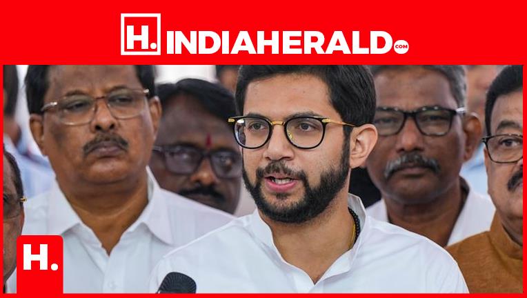 Aditya Thackeray raised the issue of road quality