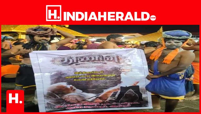 Ajith, Vijay fans atrocity at Sabarimala.. ? Kerala issued