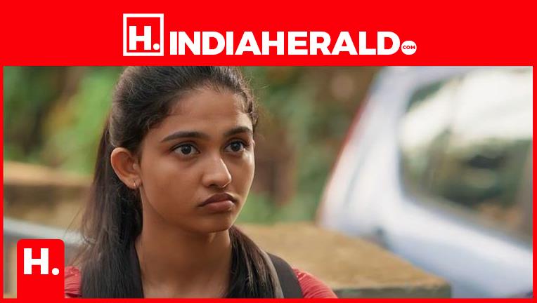 Director Harassed Most Trending Heroine on the Sets