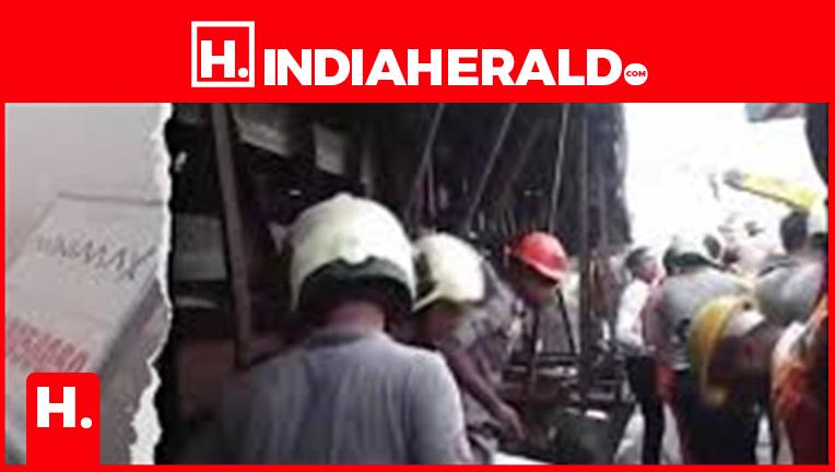 Hoarding collapse in Mumbai leaves 14 dead and 74 injured...