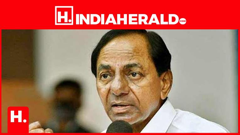 KCR comes to defence of Rahul Gandhi, attacks Modi