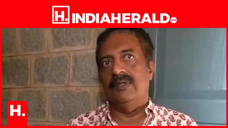 LS Elections 2024 - Actor Prakash Raj casts his vote in Ben