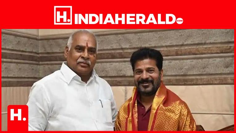 Telangana - BRS Leader Joins Congress as BRS made alliance