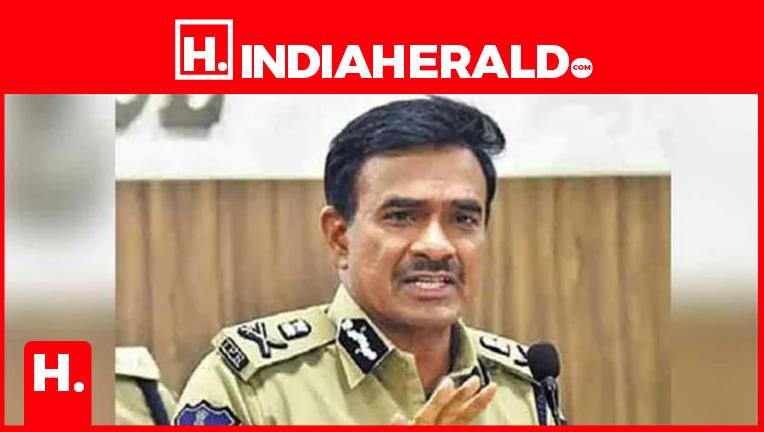Telangana Hyderabad - Fake accounts of ACB DG C.V. Anand sp