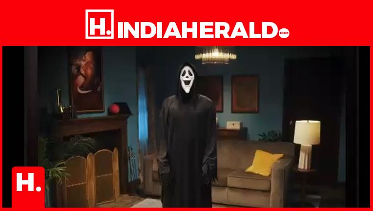 The New ‘Scary Movie’ Website Lets You Command Ghostface Li