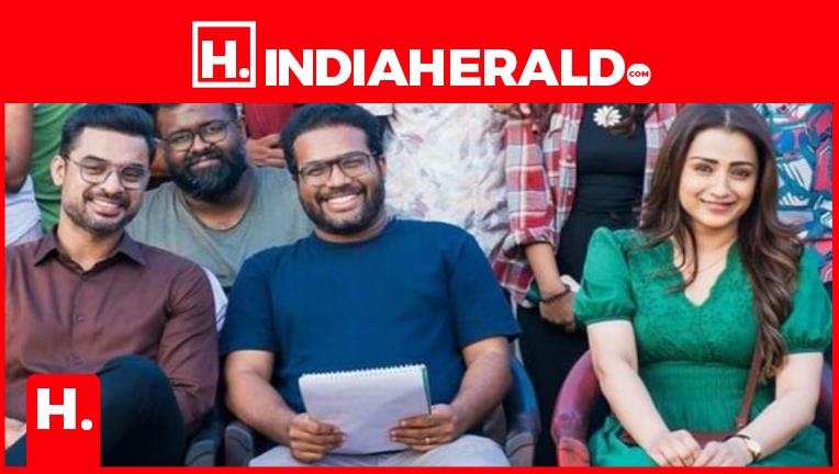 Trisha s Malayalam movie BTS Photos go Viral