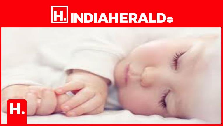 UNBELIEVABLE. A baby born with 3 DNA s . What s the 3rd