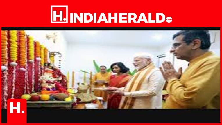 What did Sanjay Raut say when PM reached Chandrachud s hous