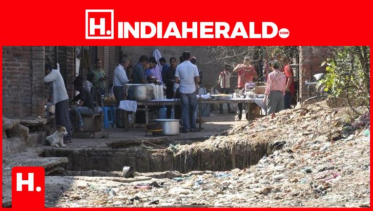 Why is INDIA so Dirty? An Analysis