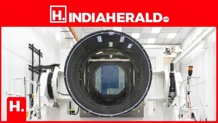 World s Largest Camera Installed.