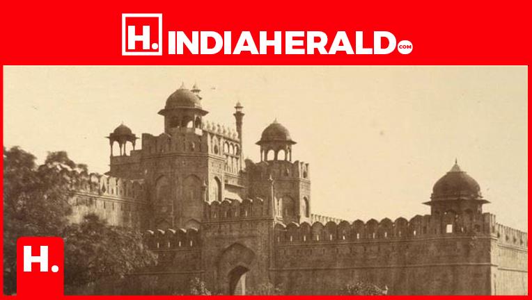 Who lived in the Red Fort after the 1857 revolution, who ma
