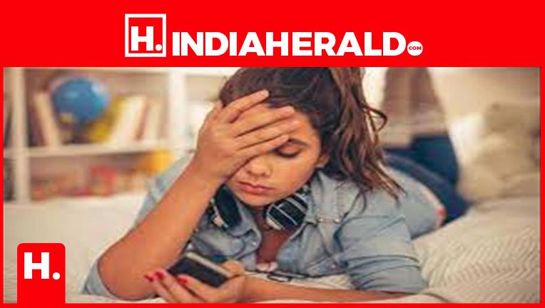 Do phones contribute to childhood depression?