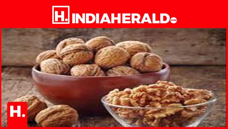 Two walnuts per day gives you great benefits