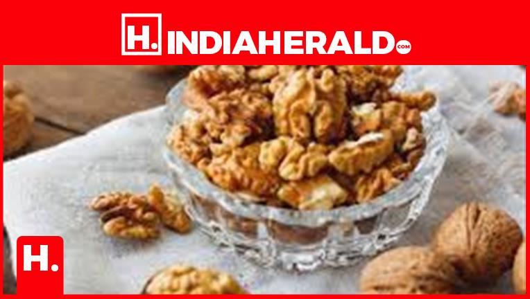 What is the right time to eat walnuts, and how to get benef