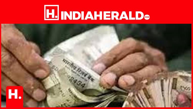 Money Is Quietly Draining From Old Bank Accounts—Ignoring T