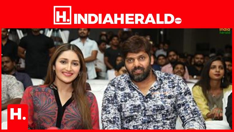 Actor Arya And Sayyeshaa Seen Together And They Look Gorgeo