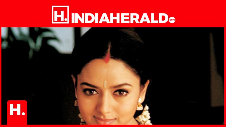 Actress Soundarya Photos