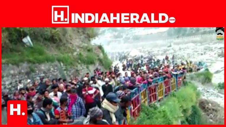 Nepalese migrant workers are stranded at border due to Coro