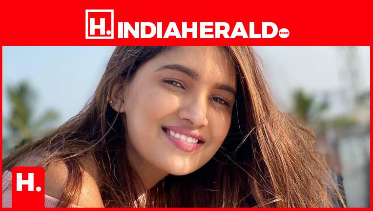 Vani Bhojan Latest Cute Insta Photos