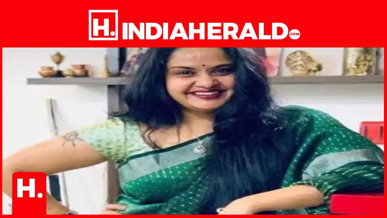 కెరియర్ స్టార్ట్ లోనే హీరోయిన్ నుండి క్యారెక్టర్ ఆర్టిస్ట్