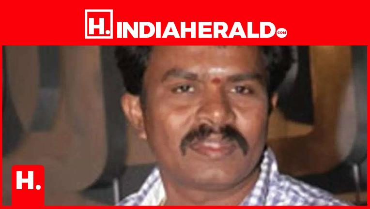 Aaruchami hand in hand with a lion .. This is Hari Cinemat