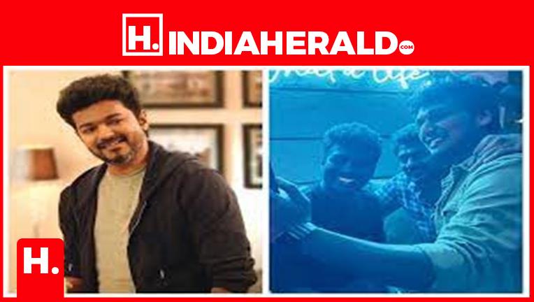 A talent that Nelson does not have.. ? Vijay found it..