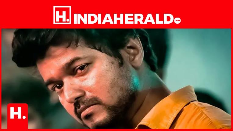 Actor Vijay got Slapped by Director in Shooting Spot - WATC