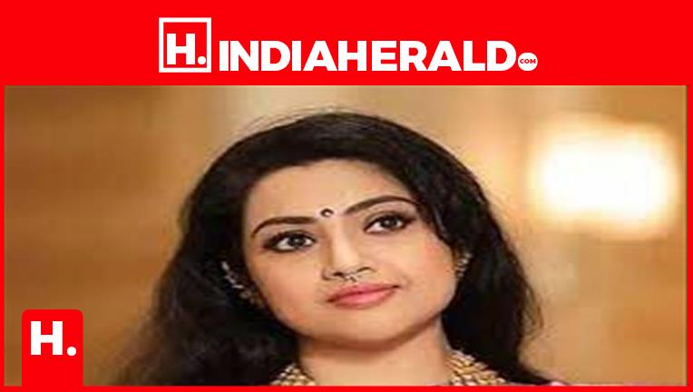 Actress Meena was in love with a married actor earlier..