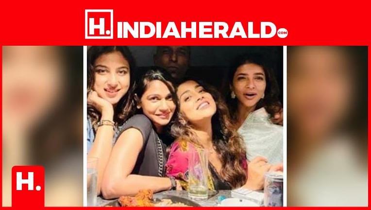 Allu Arjun Wife, Shriya, Lakshmi Manchu on a Dinner Date