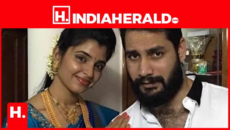 Anchor Shyamala SHOCKING comments on her Husband