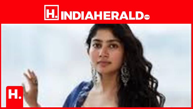 Are all these who are top heroines in the cinema read the d