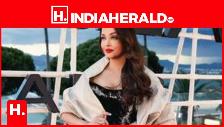 Did You Spot Bhagavad Gita Shloka Hidden In Aishwarya Rai B