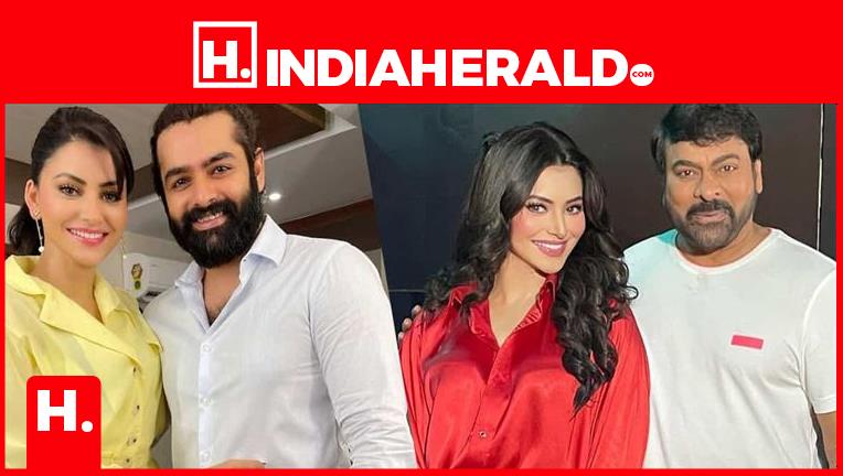 Heroine Is Making Best Use Of These Two Heroes