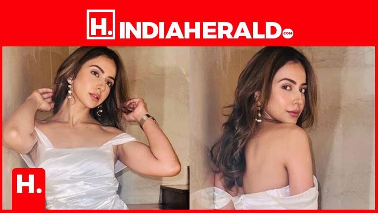 Hot Photos of Rakul Preet from Private Party