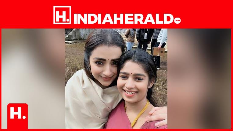 Janany shares her Leo experience with cute pics from the