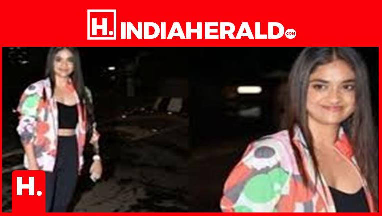 Keerthy Suresh gives tips to pass the time at the airport