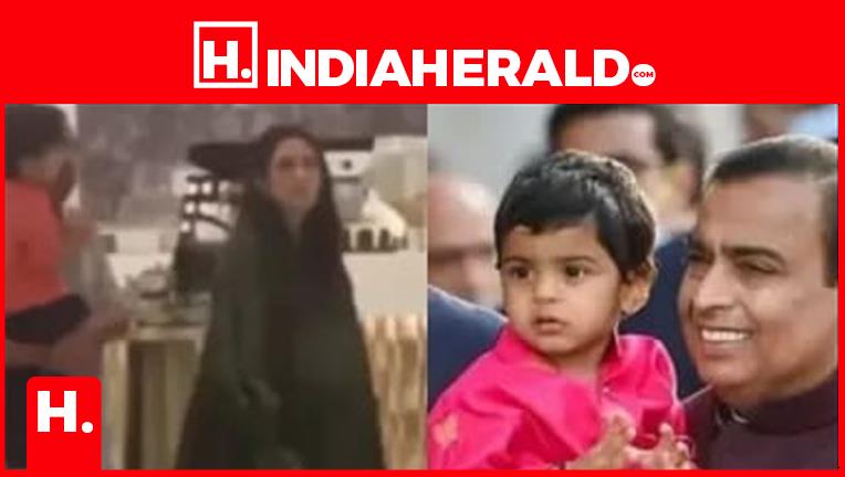 Mukesh Ambani was seen with his grandson Prithvi and his fa