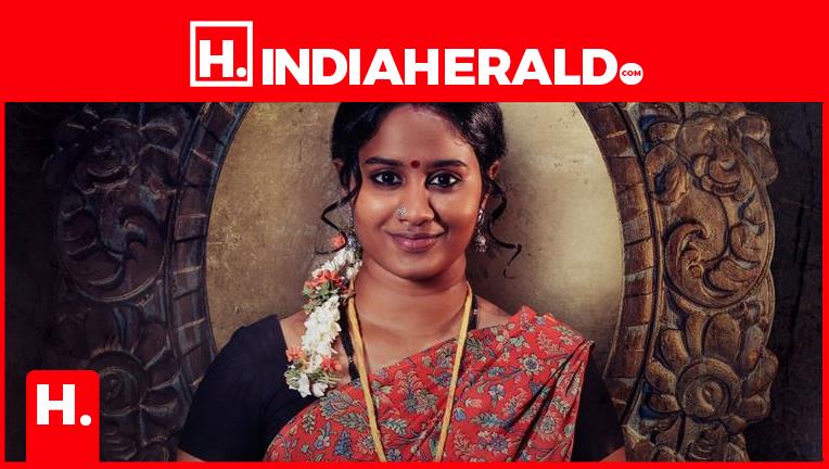 Pavi teacher is crying because of Iravin Nizhal???